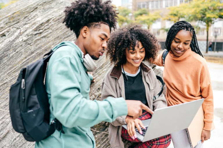 How Gen Z Uses AI: ScholarshipOwl Survey Reveals How Students Are ...